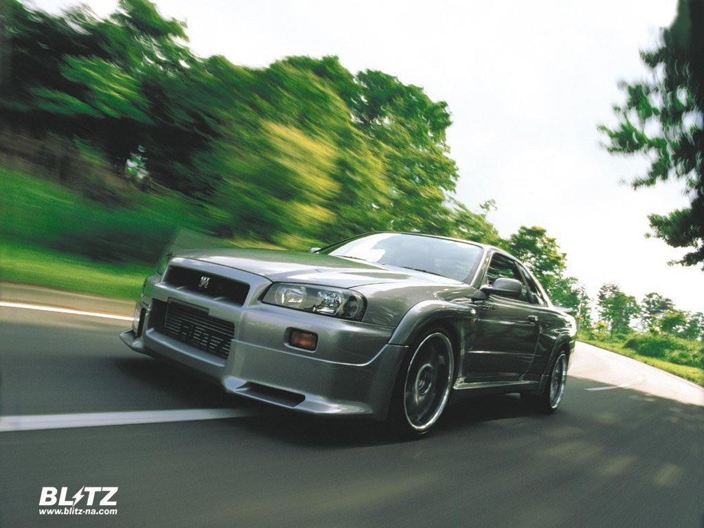 Télécharger fonds d'écran blitz skyline gtr r348 gratuitement